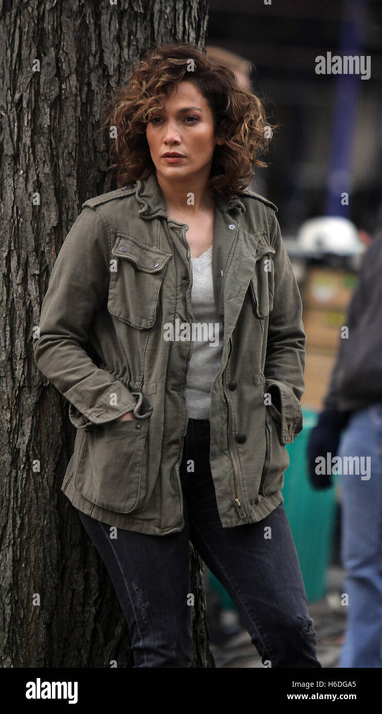 New York, USA. 26th October, 2016. Jennifer Lopez shooting on location ...
