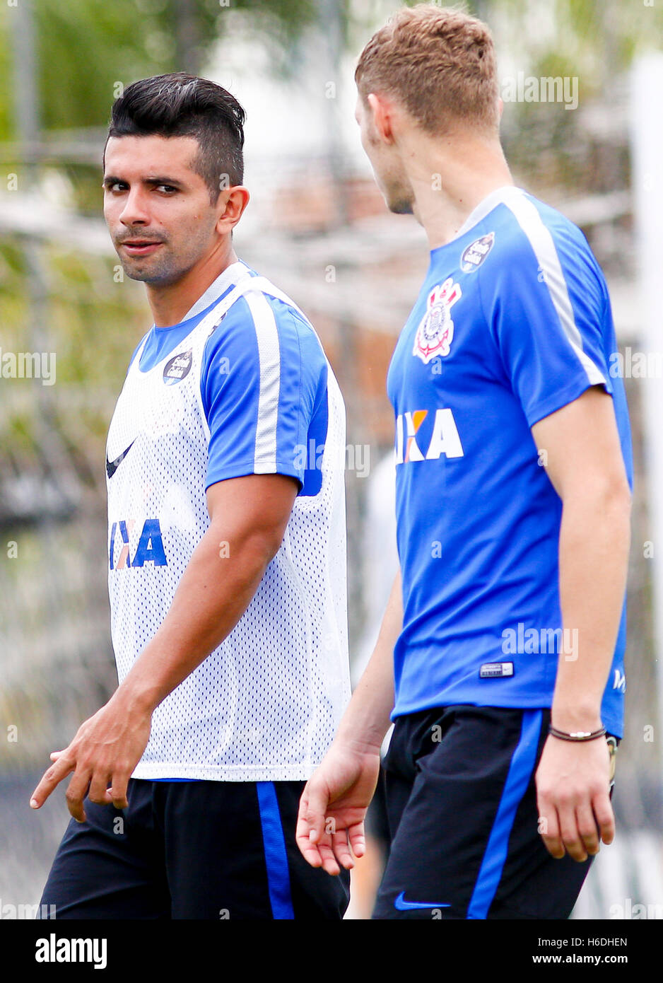 SÃO PAULO, SP - 27.10.2016: TREINO DO CORINTHIANS - William and Marlone ...