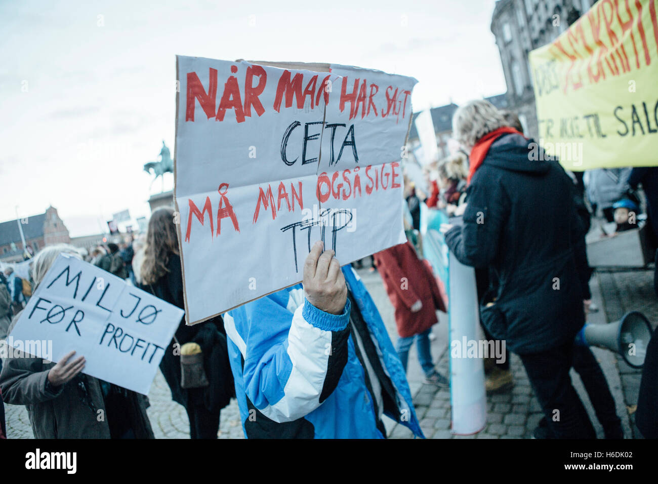 Denmark, Copenhagen, October 27th 2016. Thousands of protesters take ...