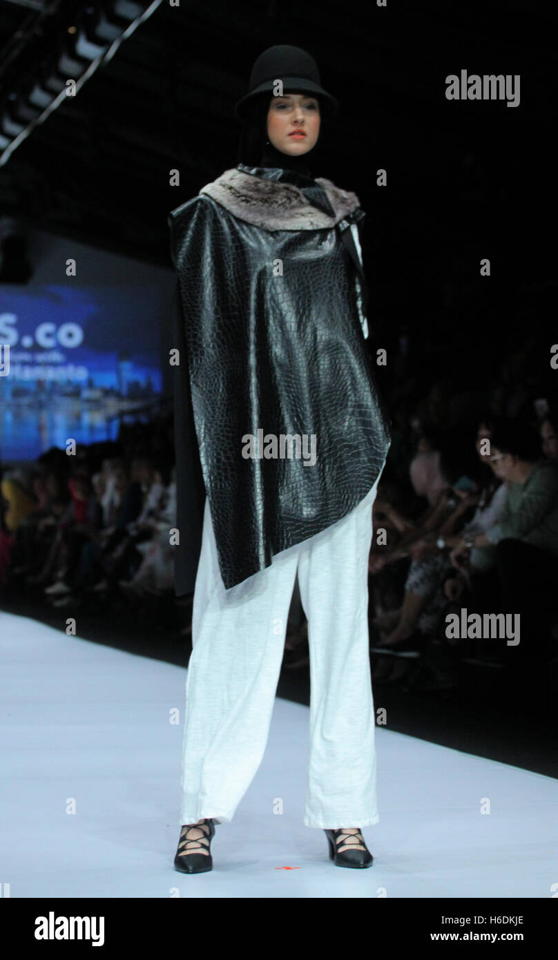 Jakarta, Jakarta, Indonesia. 27th Oct, 2016. Hannie Hananto and Avenue ...