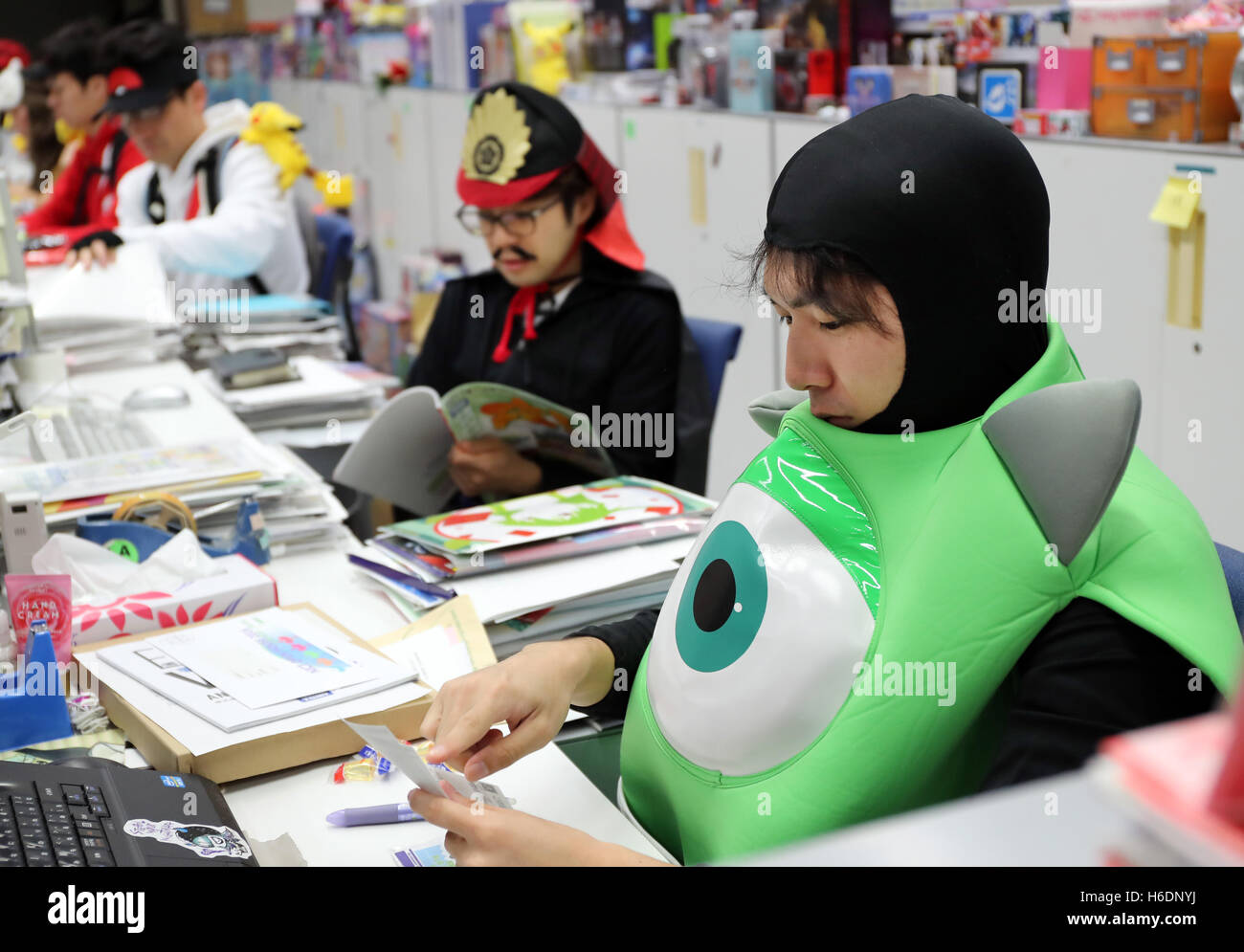 Tokyo, Japan. 28th Oct, 2016. Japanese toy maker Tomy employees in ...