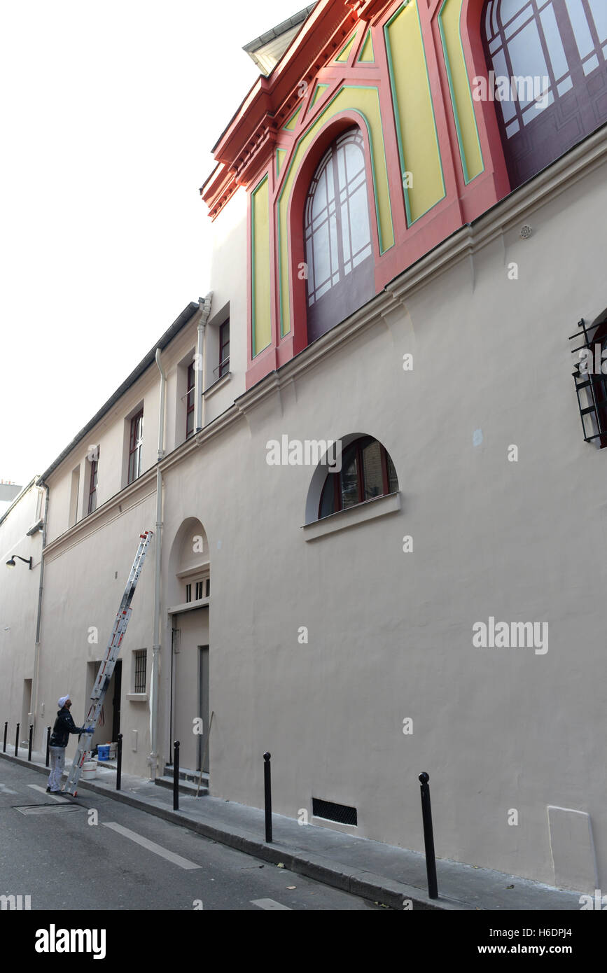 Paris, France. 27th Oct, 2016. The Bataclan theatre in Paris reveals ...