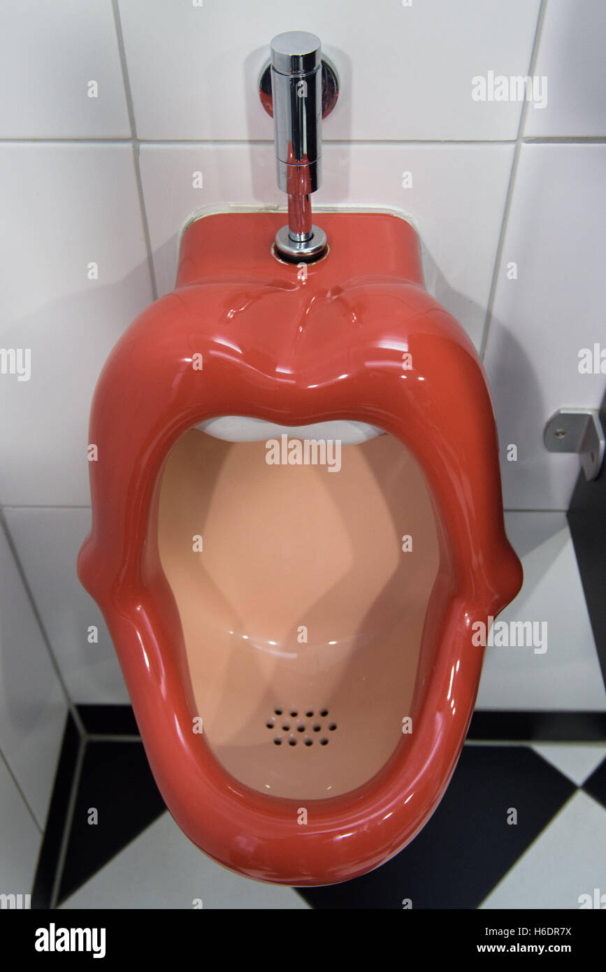 Weimar, Germany. 17th Nov, 2016. A urinal in the shape of an open mouth ...