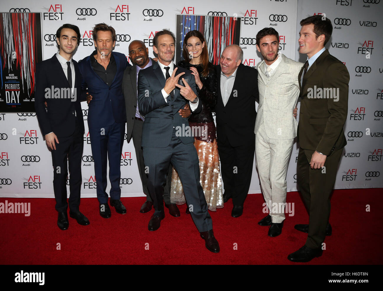 Peter berg and kevin james hi-res stock photography and images - Alamy