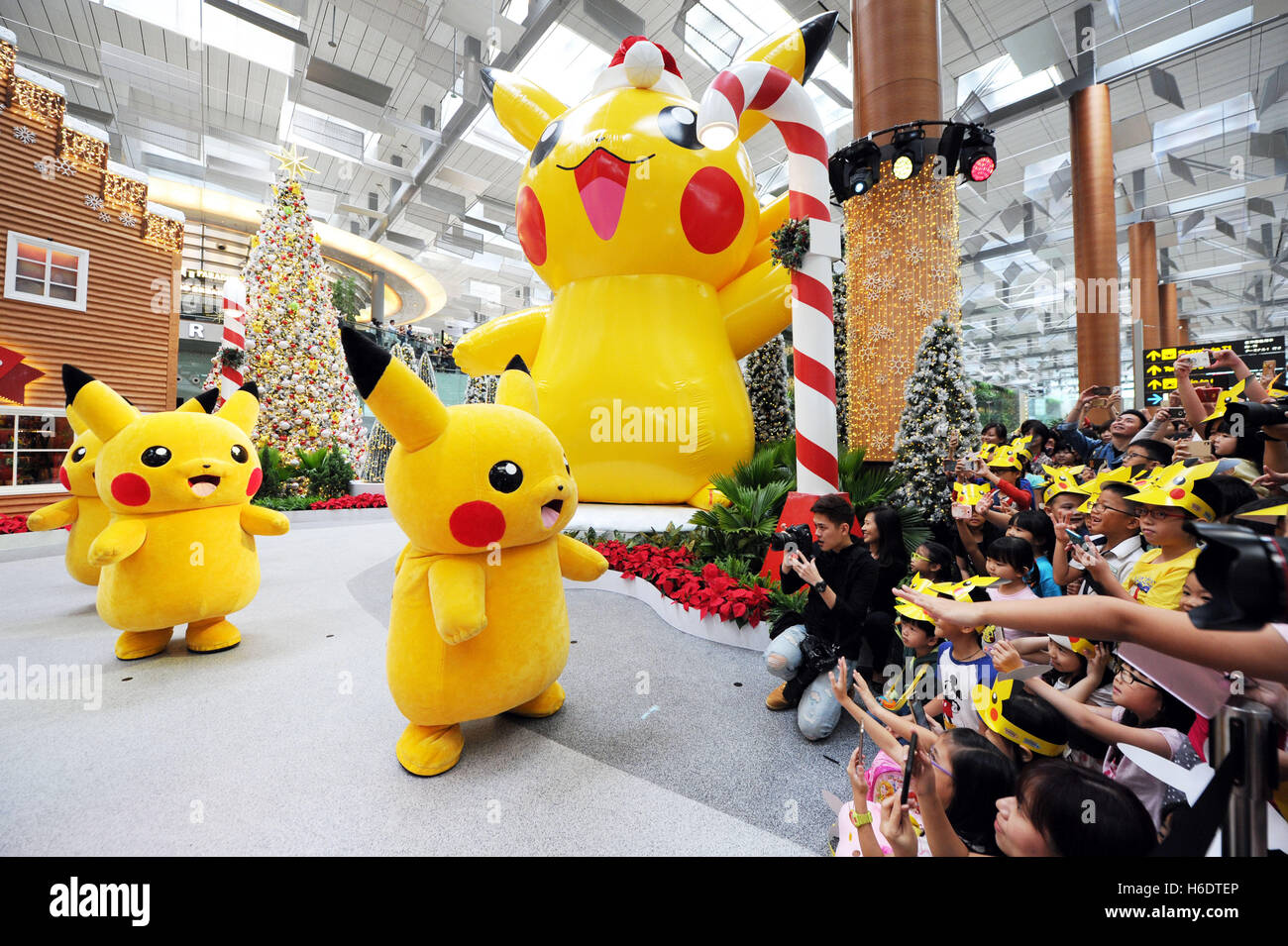 Pikachu parade hi-res stock photography and images - Alamy