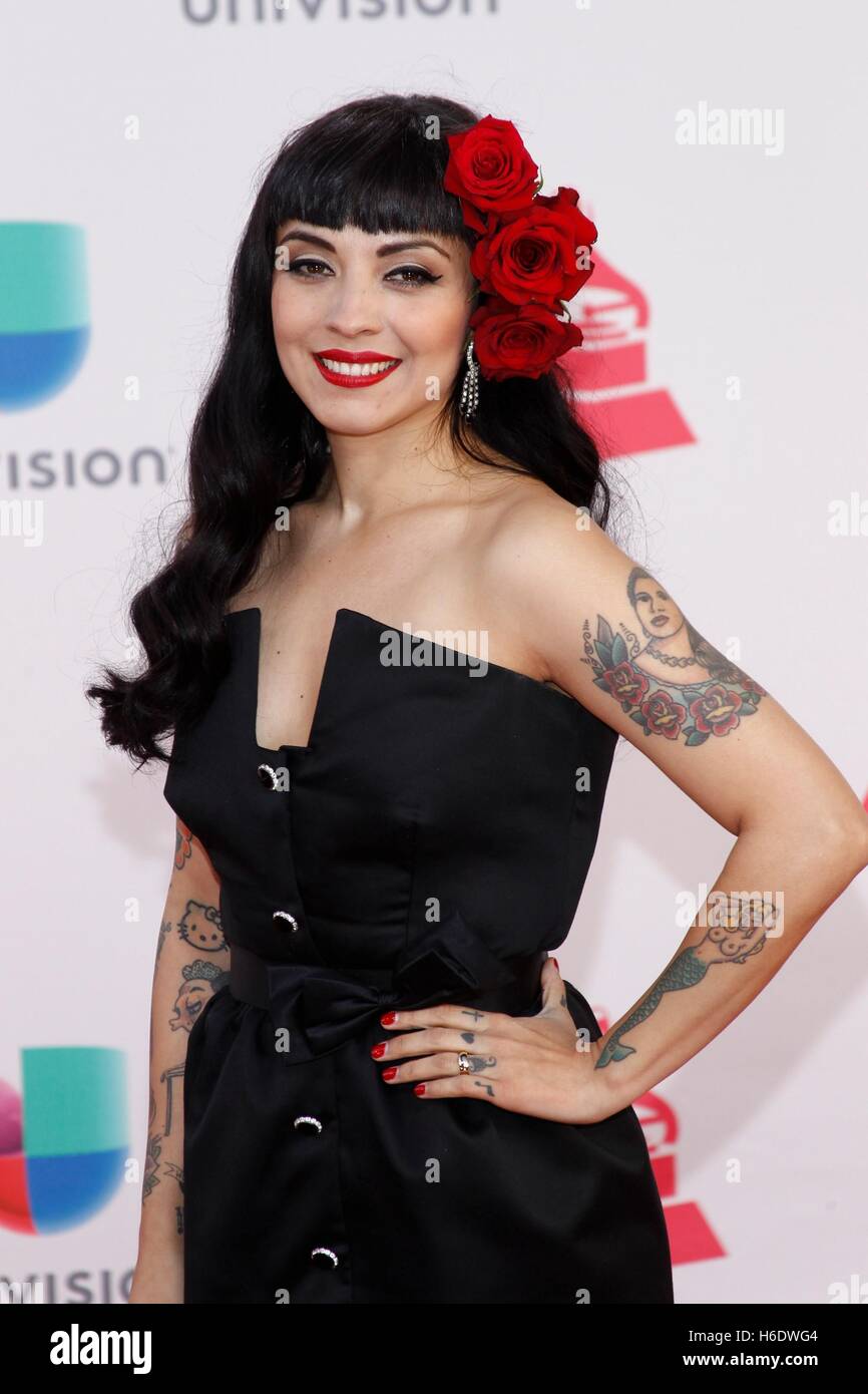 Las Vegas, NV, USA. 17th Nov, 2016. Mon Laferte at arrivals for 17th ...