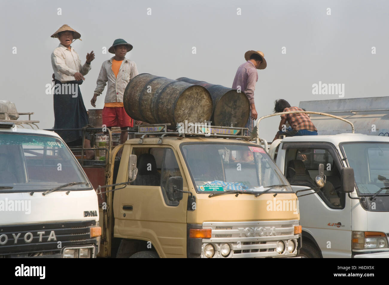 Oil rush myanmar hi-res stock photography and images - Alamy