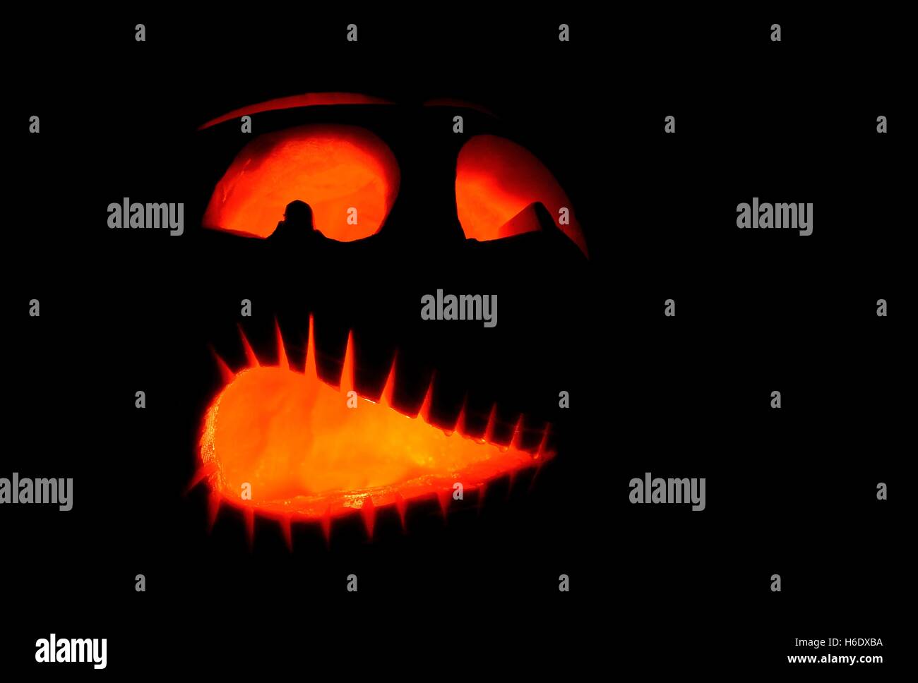 Scary pumpkin face hi-res stock photography and images - Alamy