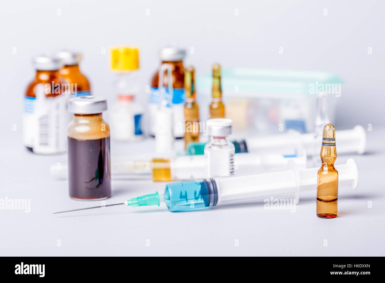 syringes with ampules of drugs Stock Photo - Alamy