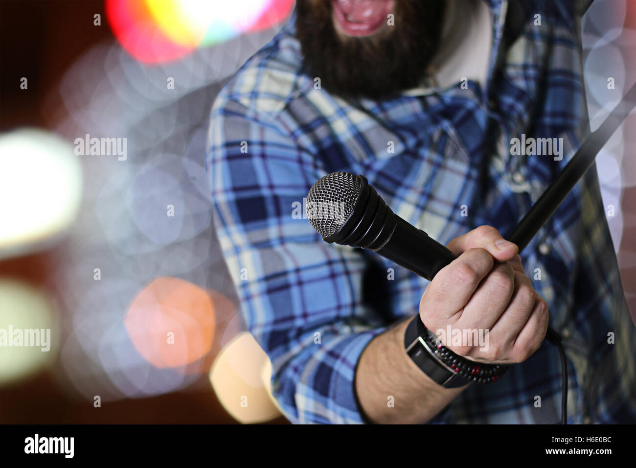 singer singing stage light Stock Photo - Alamy