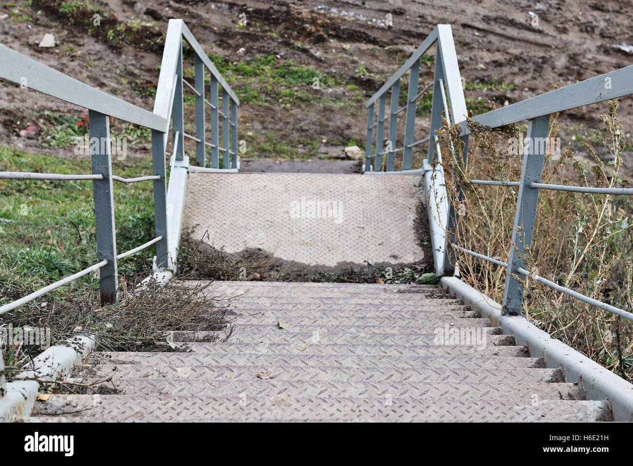 metal ladder down Stock Photo - Alamy