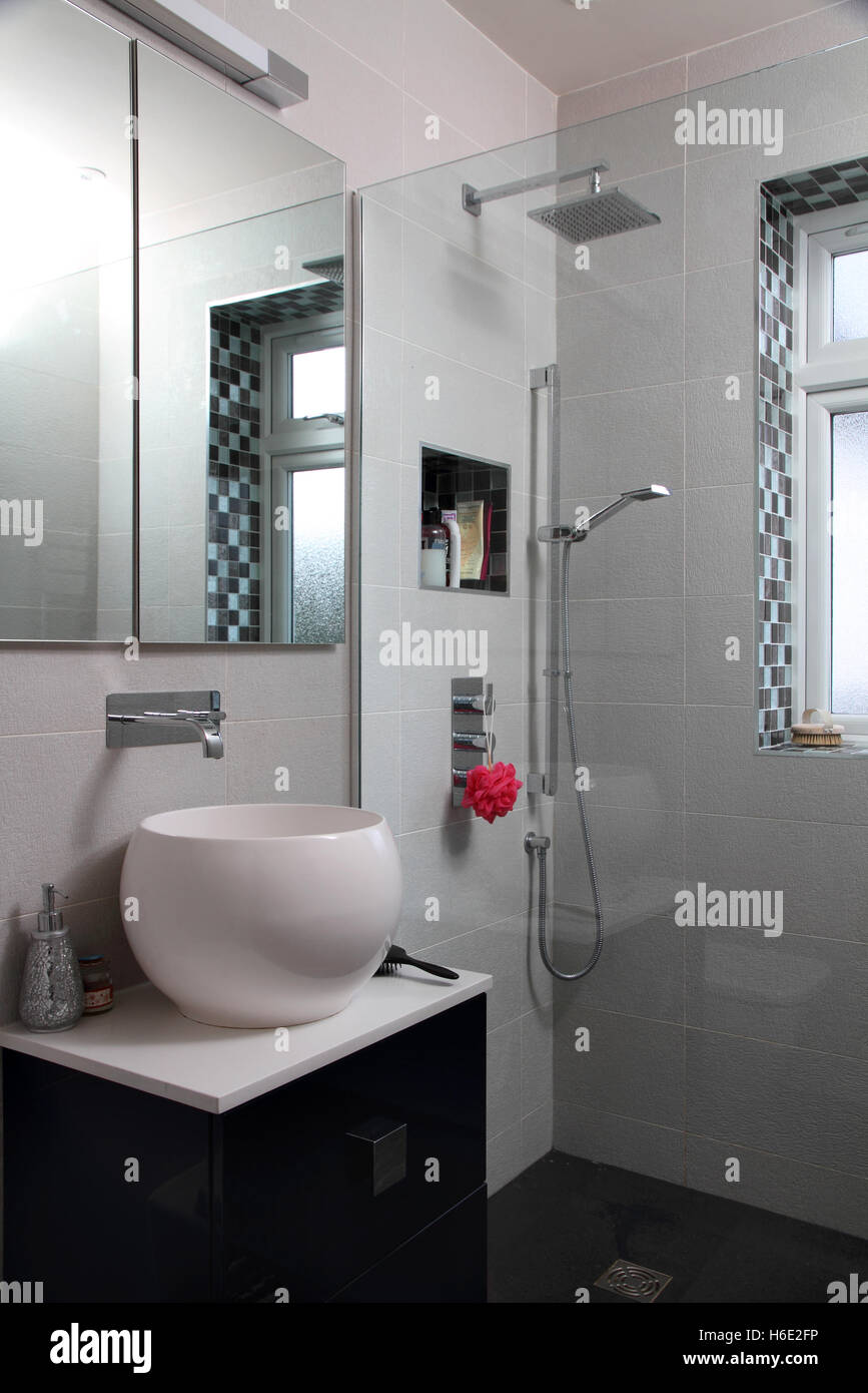 Bowel shape hand basin hi-res stock photography and images - Alamy