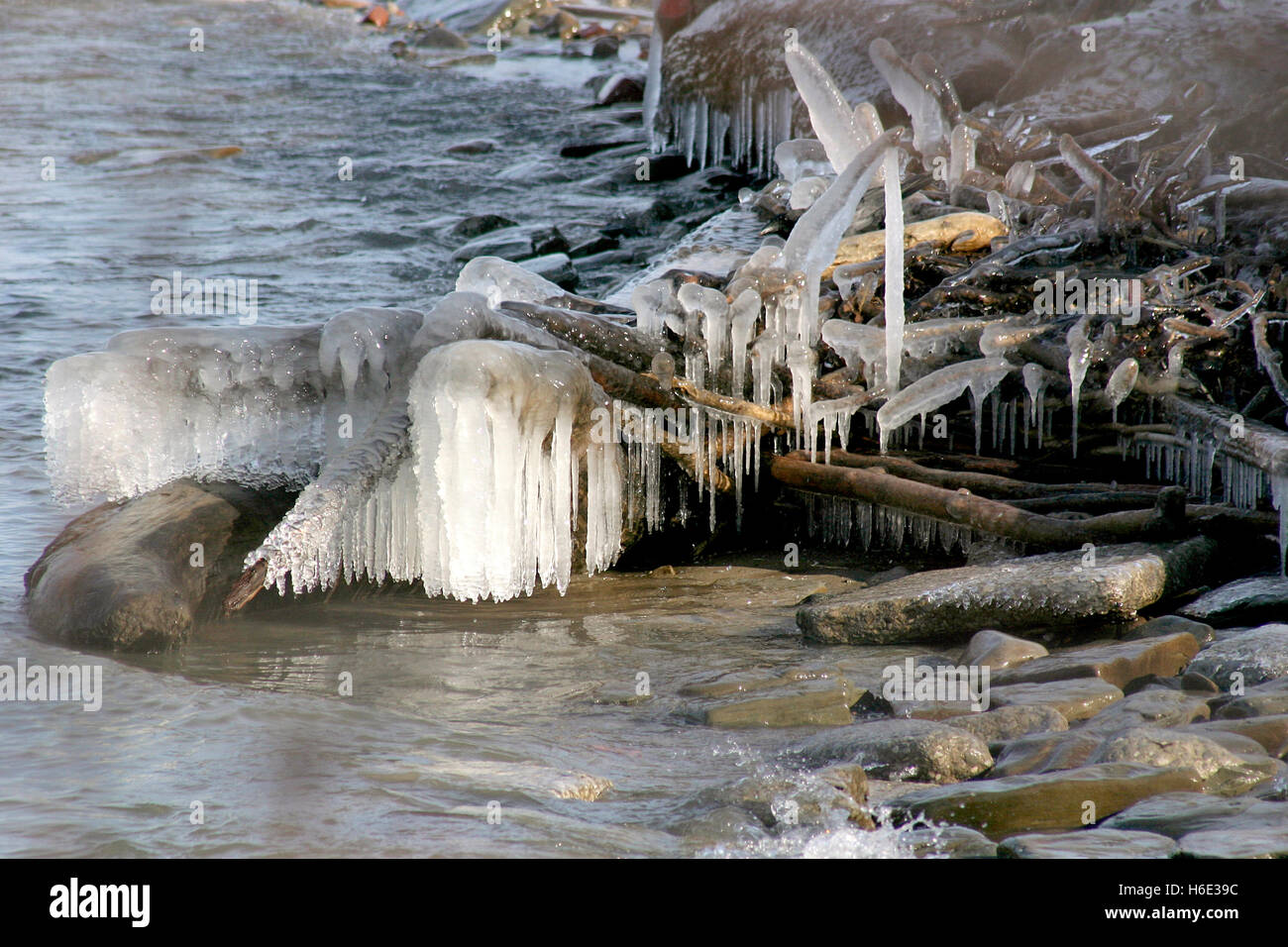 Ice and icicles at the edge of Lake Erie, Ohio, USA Stock Photo - Alamy