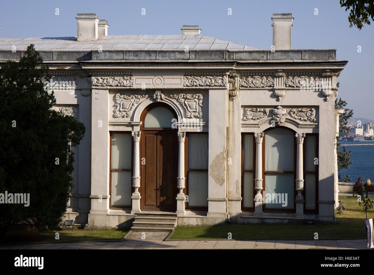 inside topkapi palace in istanbul turckey Stock Photo - Alamy
