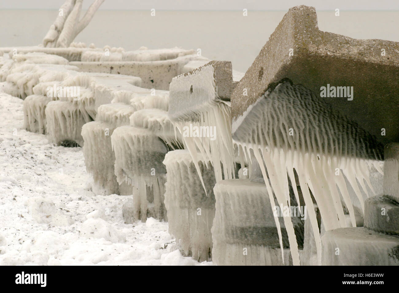 Ice and icicles at the edge of Lake Erie, Ohio Stock Photo - Alamy
