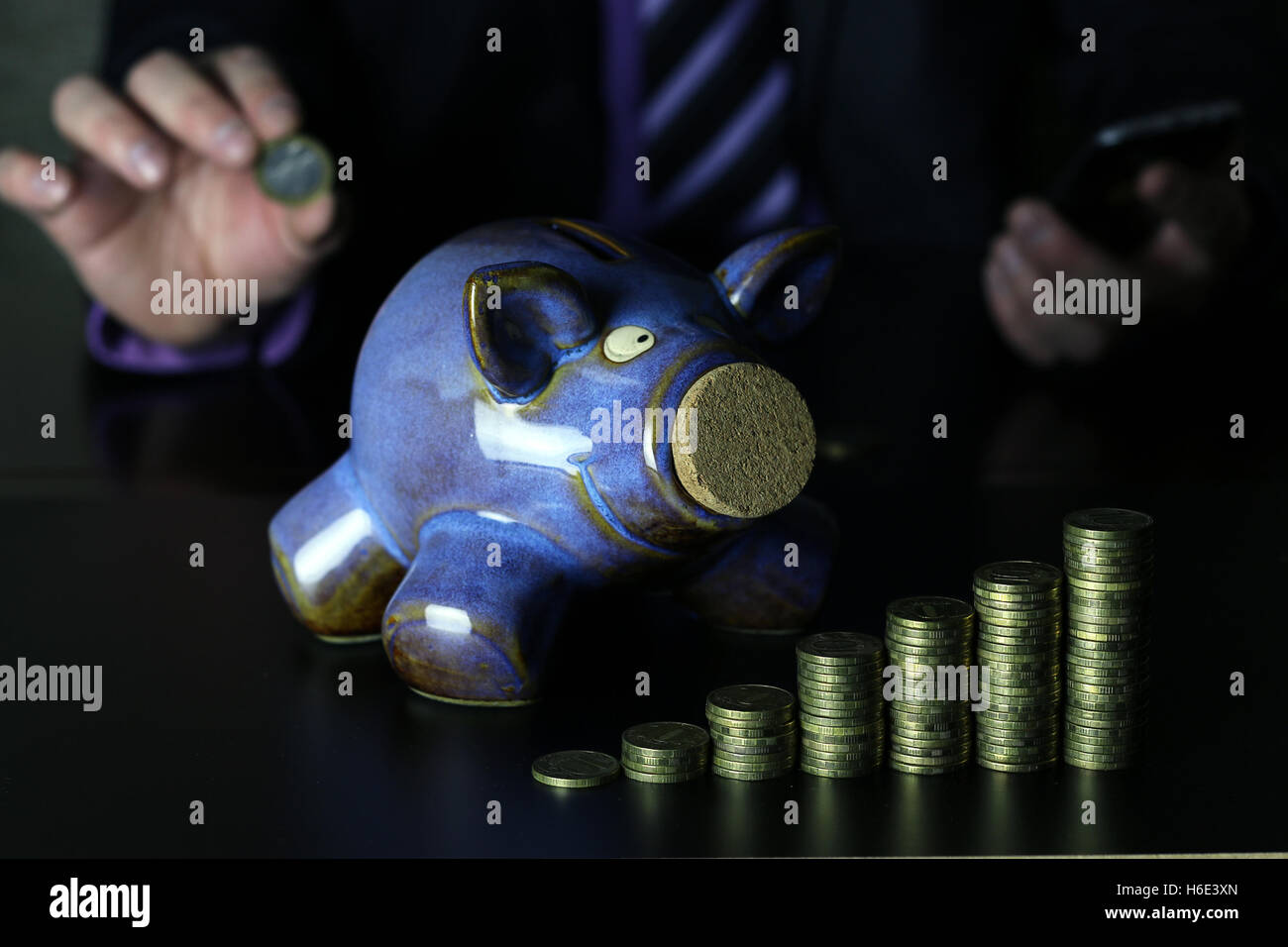 coin piggy bank Stock Photo - Alamy