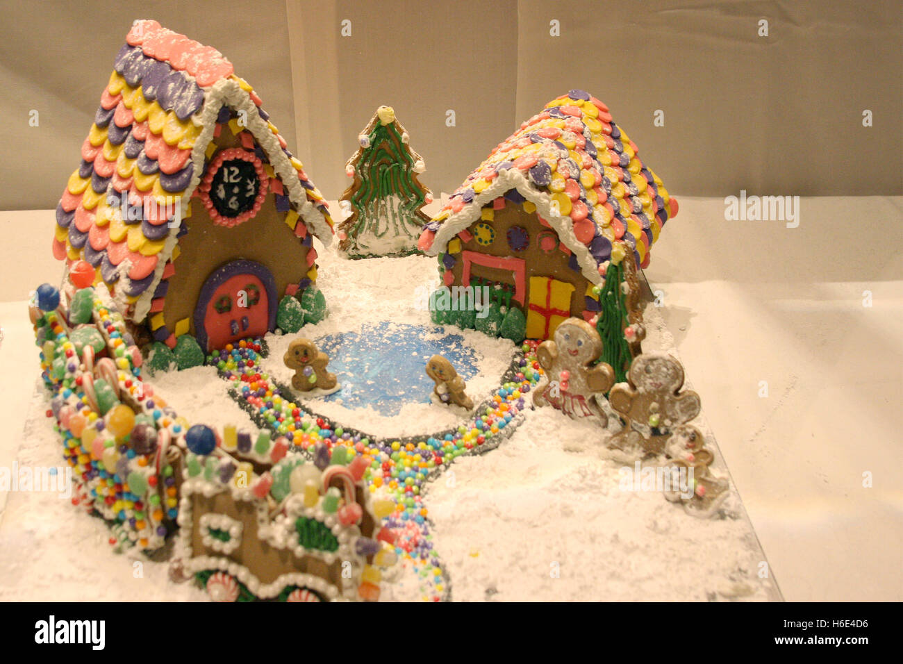Close up of gingerbread house Stock Photo - Alamy