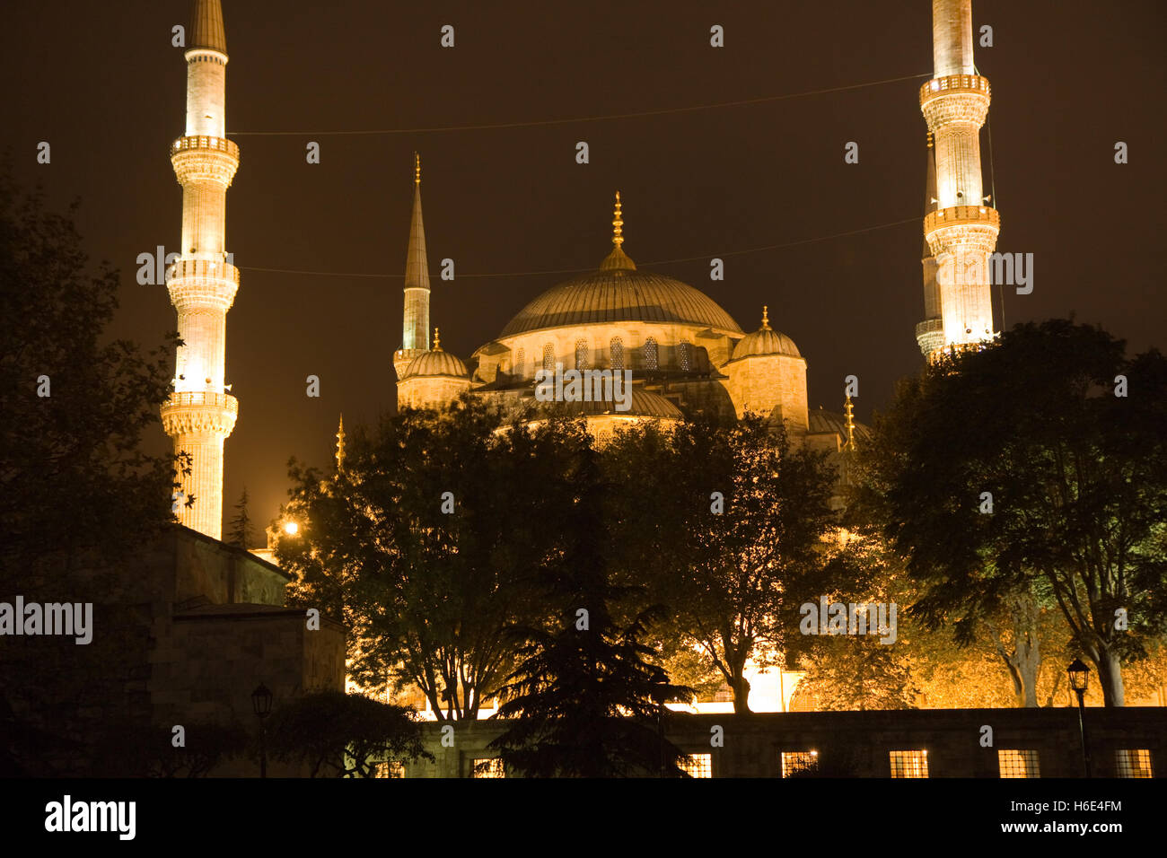 blue mosque at night Stock Photo - Alamy