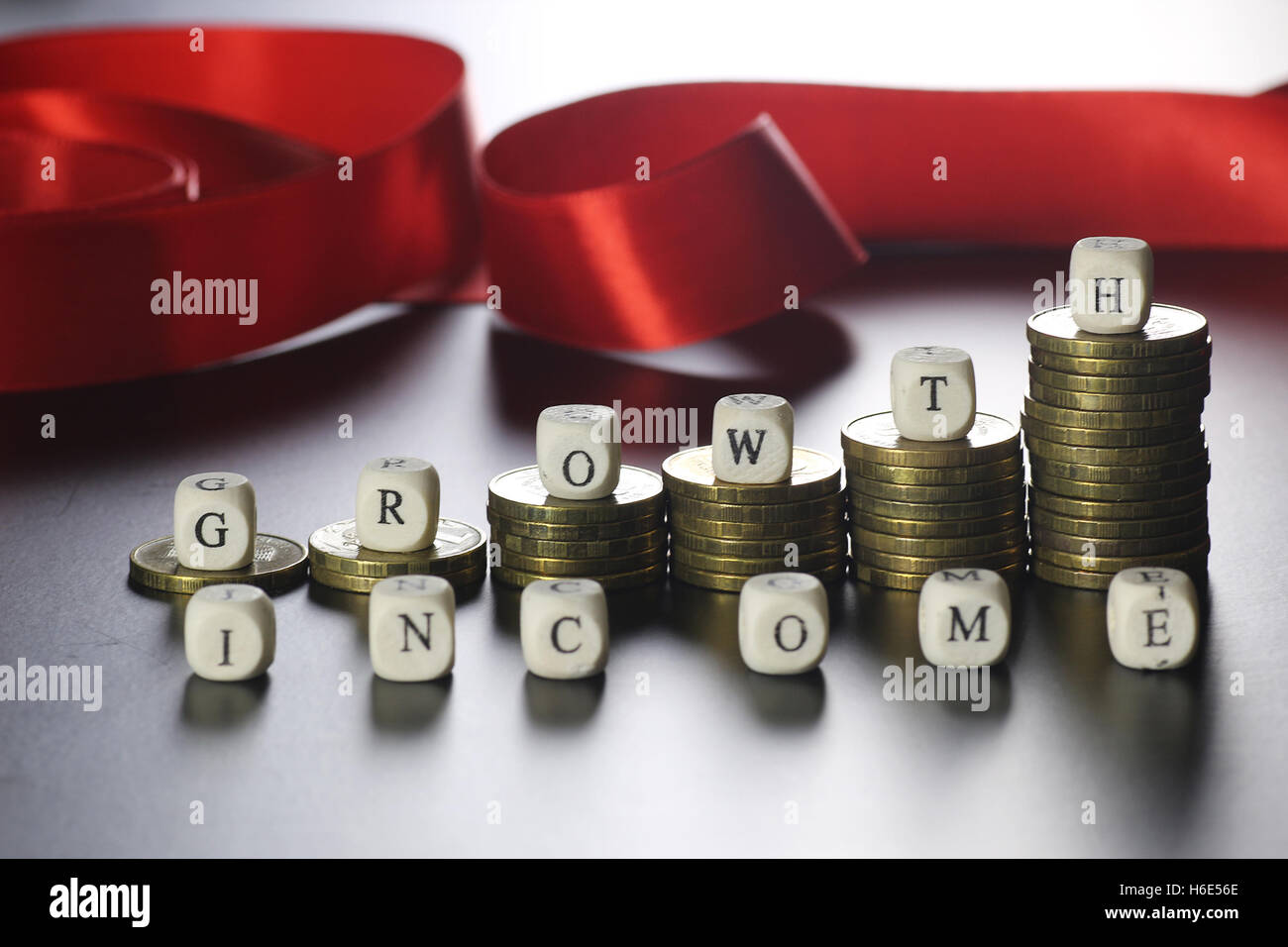 growth income text letter Stock Photo - Alamy