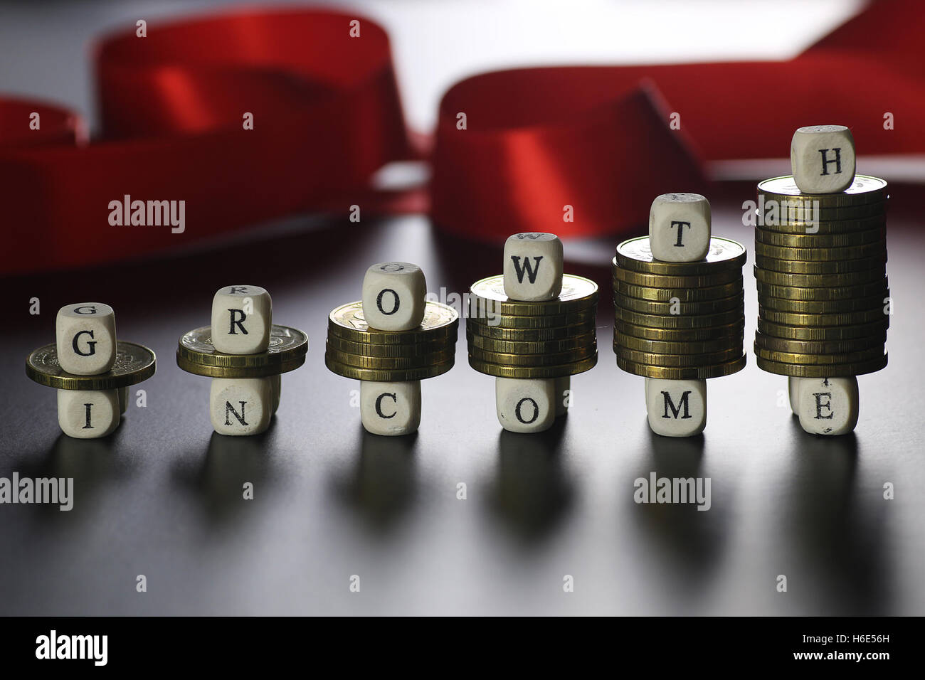 growth income text letter Stock Photo - Alamy