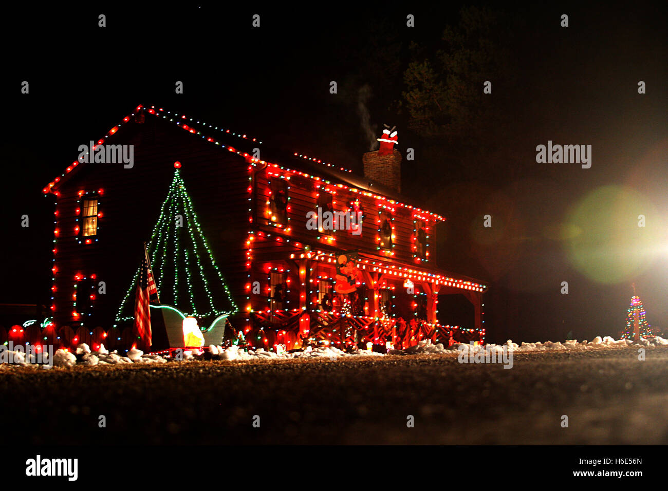 House decorated and lighted for Christmas Stock Photo - Alamy
