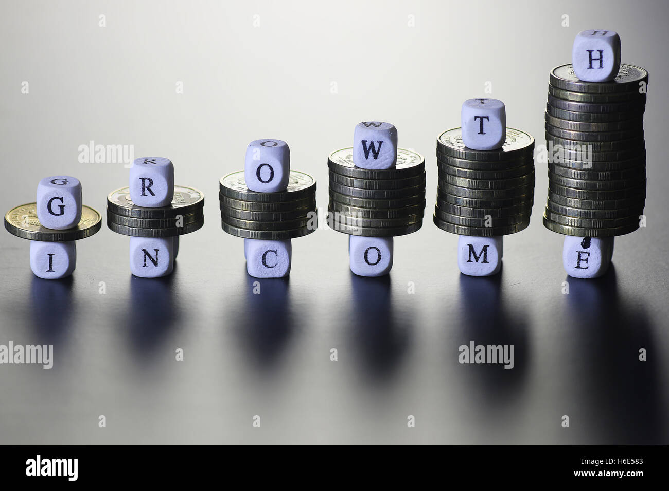 growth income text letter Stock Photo - Alamy