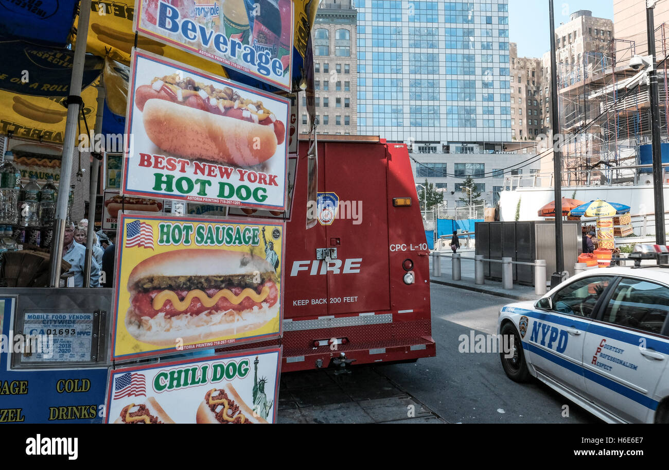 Ground zero fire department hi-res stock photography and images - Alamy