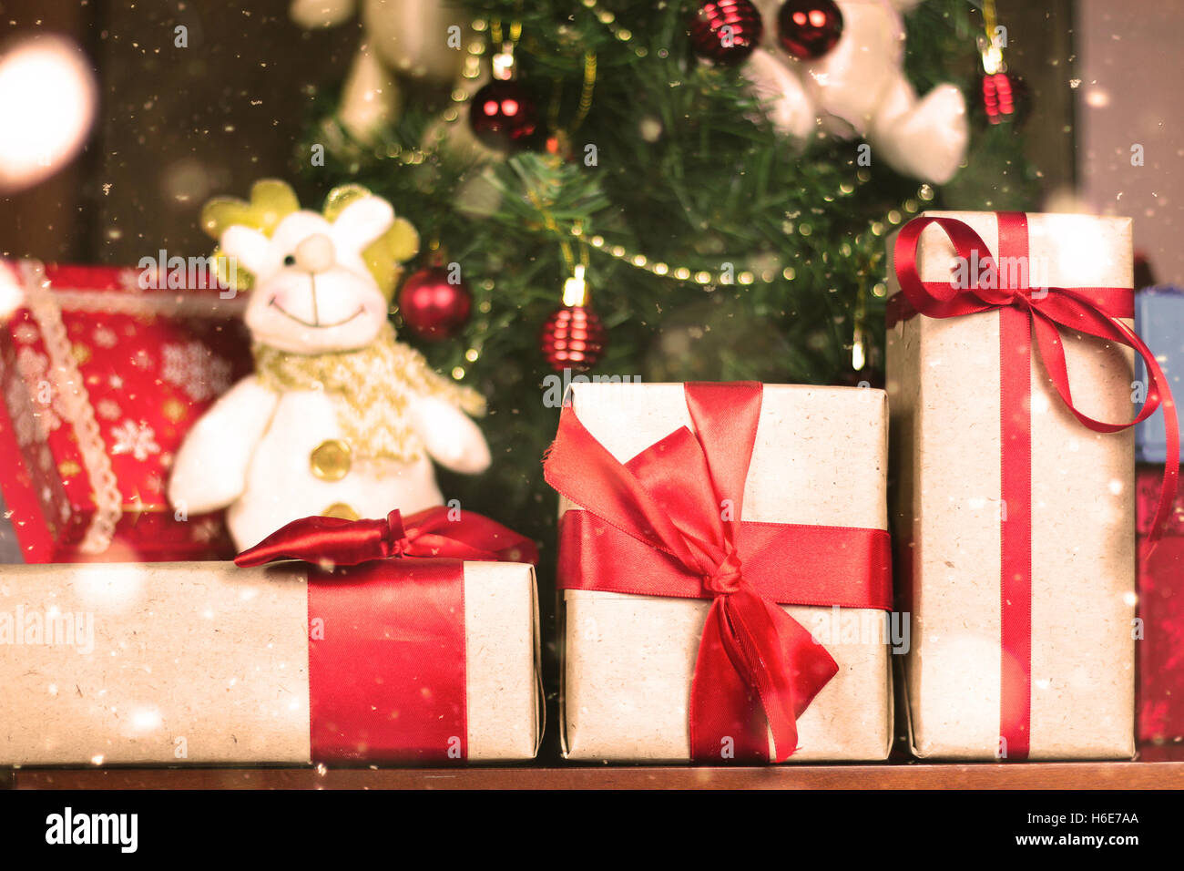 presents under the tree Christmas Stock Photo - Alamy