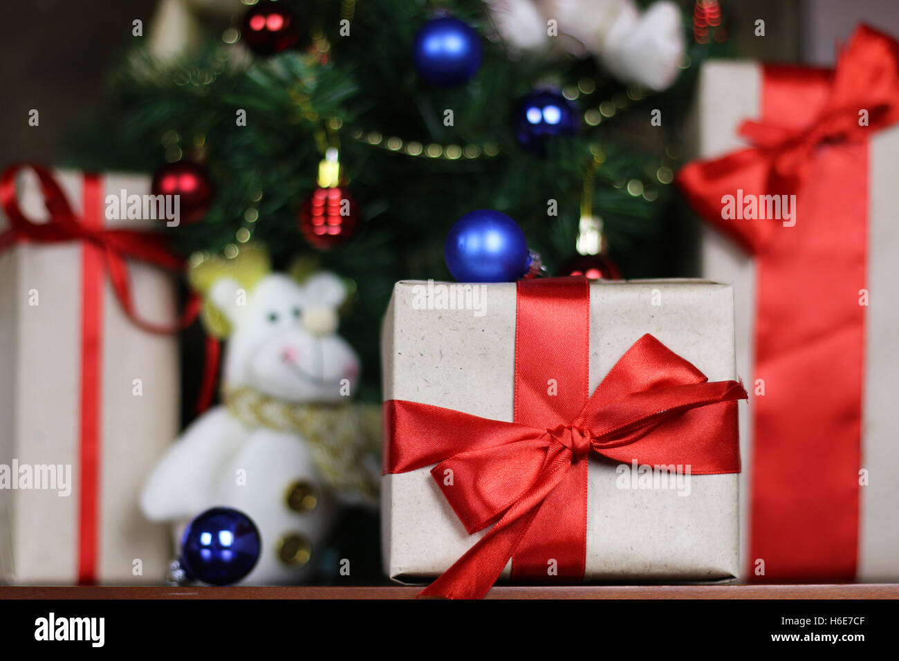 presents under the tree Christmas Stock Photo - Alamy