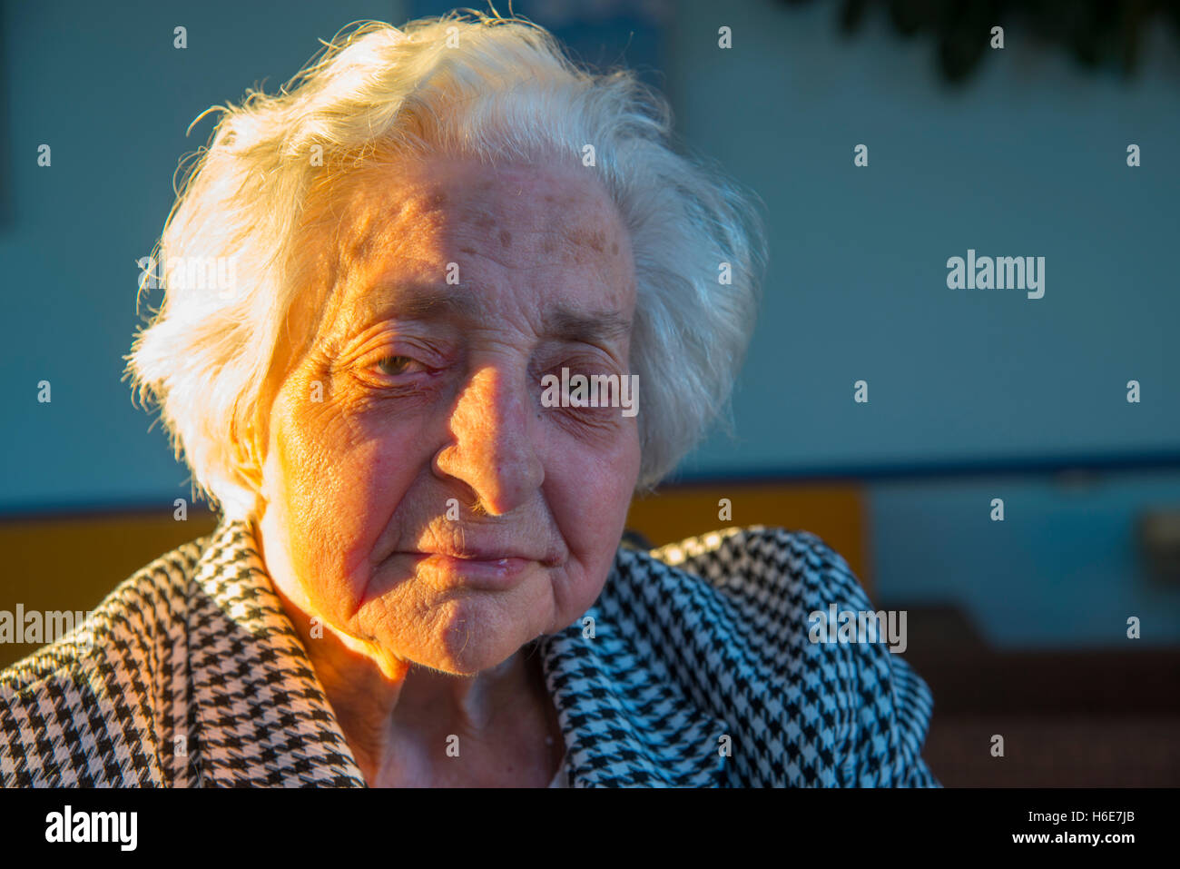 Portrait of old lady looking at the camera. Close view Stock Photo - Alamy