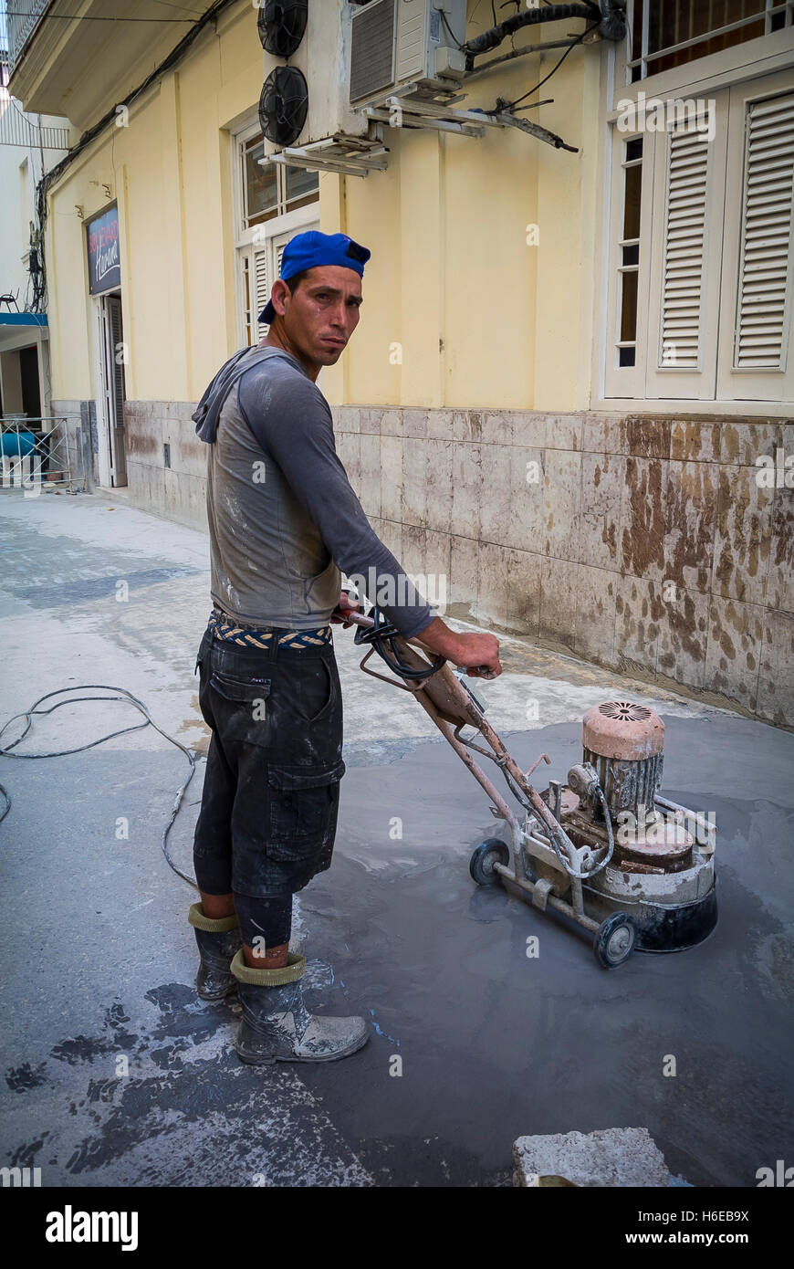 Cuba construction worker Havana Cuba Stock Photo - Alamy