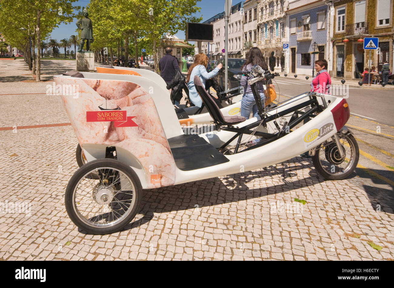EUROPE, PORTUGAL, Aveiro, cycle rickshaw Stock Photo - Alamy