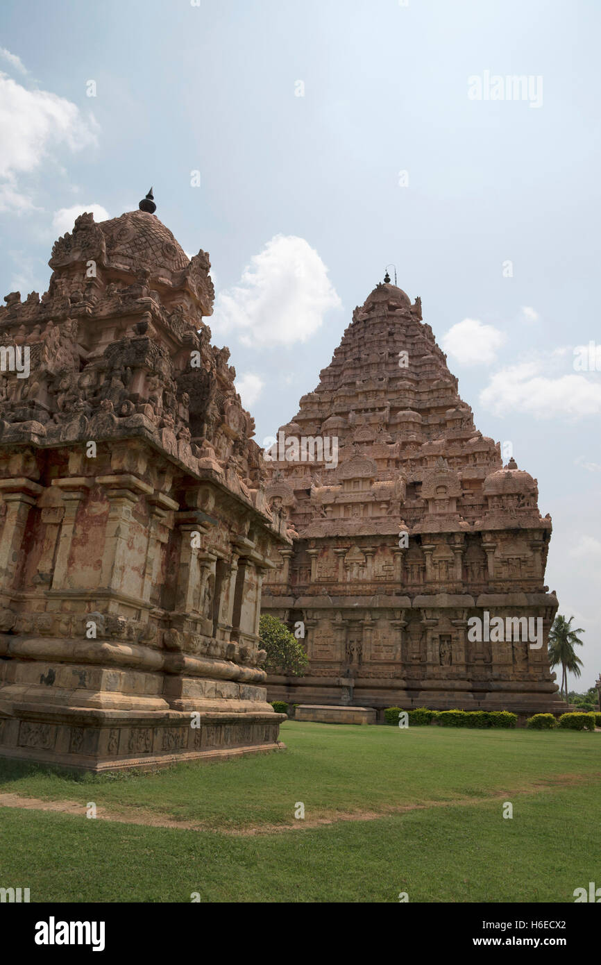 Amman temple of goddess Brihannayaki and Brihadisvara Temple ...