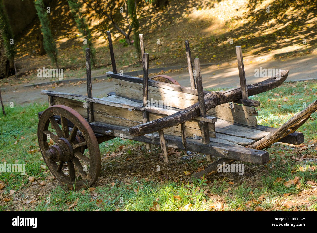 An old traditional wooden cart for transport Stock Photo - Alamy