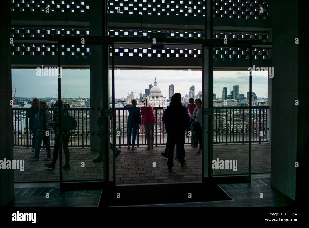 Tate modern extension viewing gallery hi-res stock photography and ...