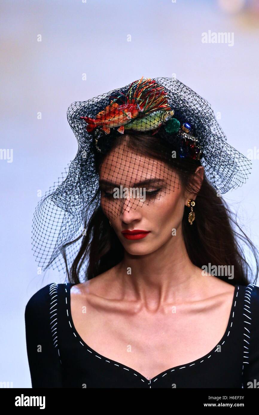 Milan Fashion Week Spring/Summer 2017 - Dolce & Gabbana - Catwalk ...