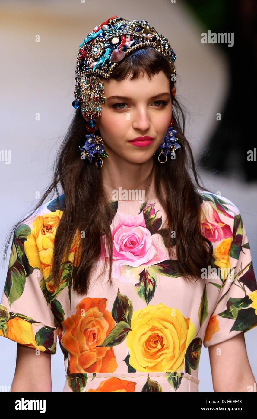 Milan Fashion Week Spring/Summer 2017 - Dolce & Gabbana - Catwalk ...