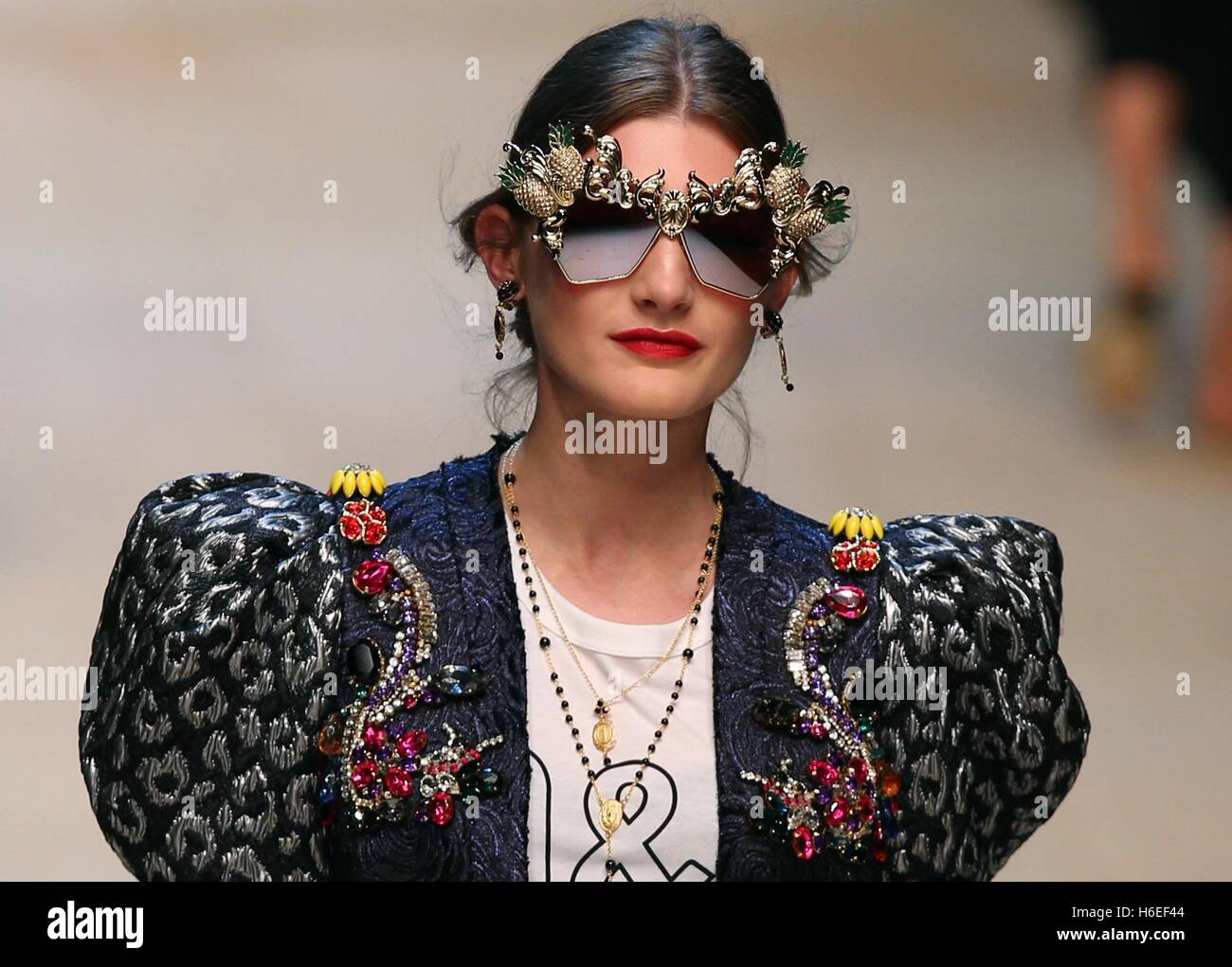 Milan Fashion Week Spring/Summer 2017 - Dolce & Gabbana - Catwalk ...