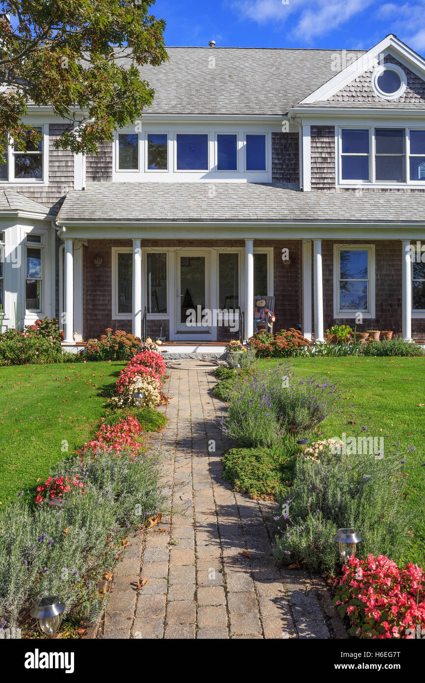 Classic New England home on Cape Cod Stock Photo - Alamy