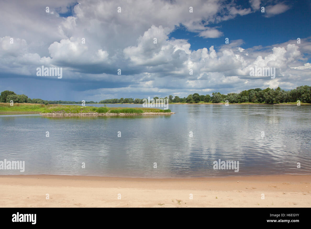 UNESCO Elbe River Landscape biosphere reserve in summer, Lower Saxony ...