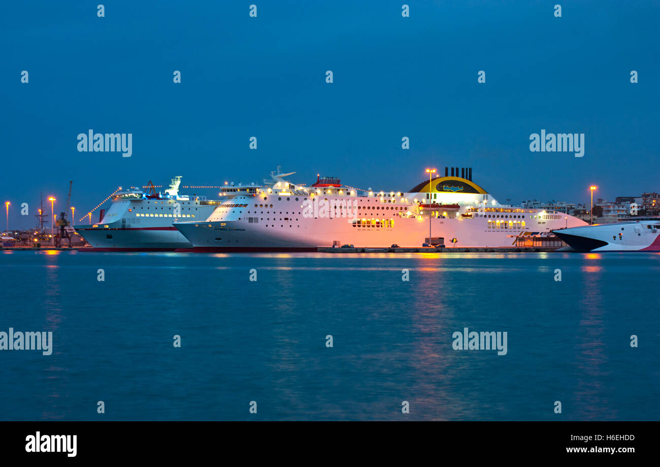 Ferries crete hi-res stock photography and images - Alamy