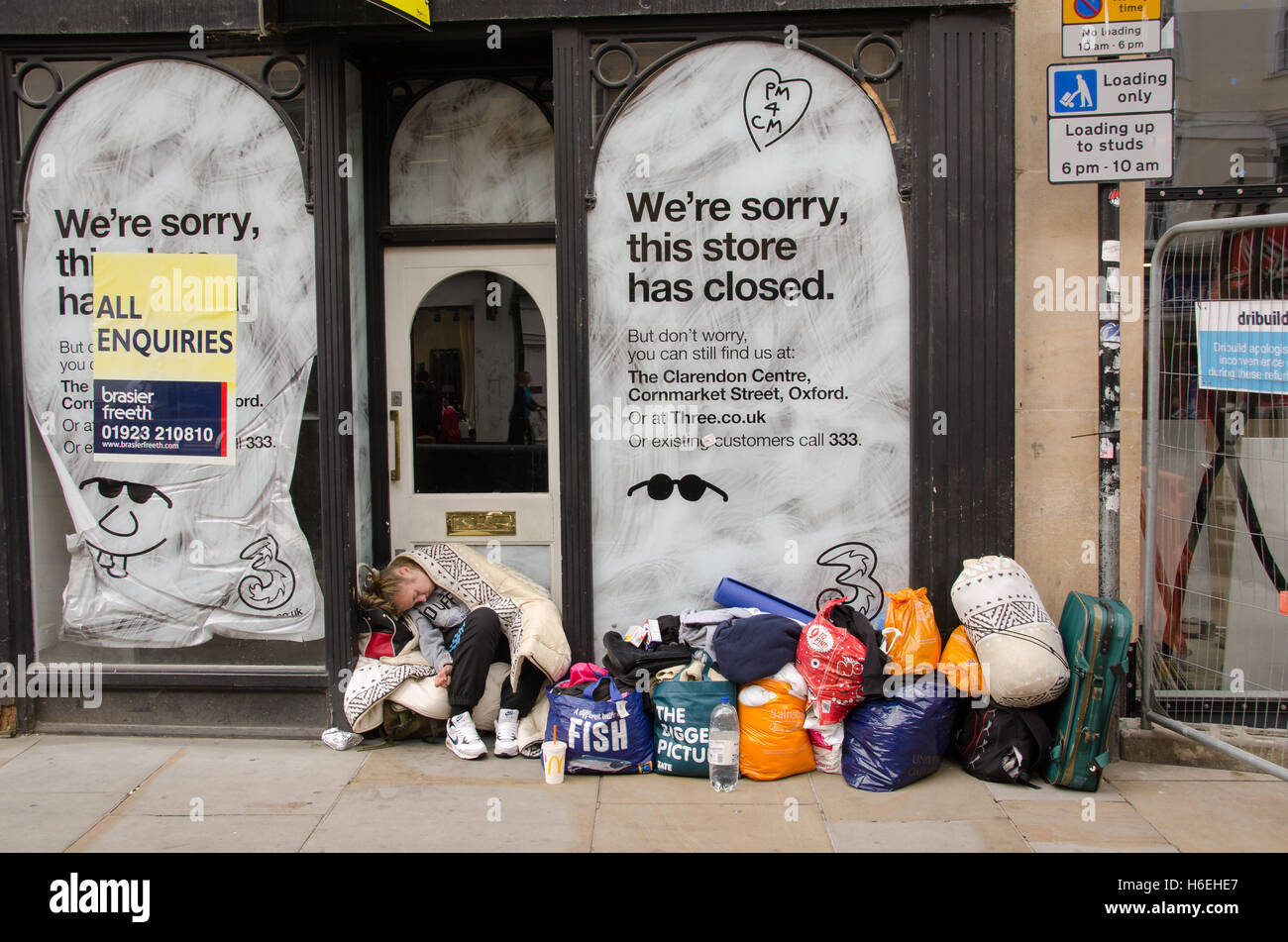 Homeless woman street hi-res stock photography and images - Alamy