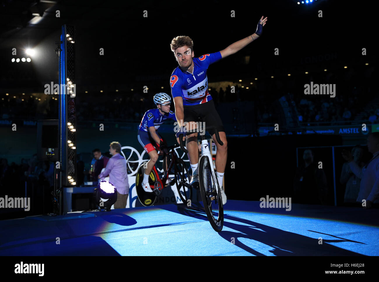 Great Britain's Jon Dibben (right) and Ollie Wood wave to the crowd ...