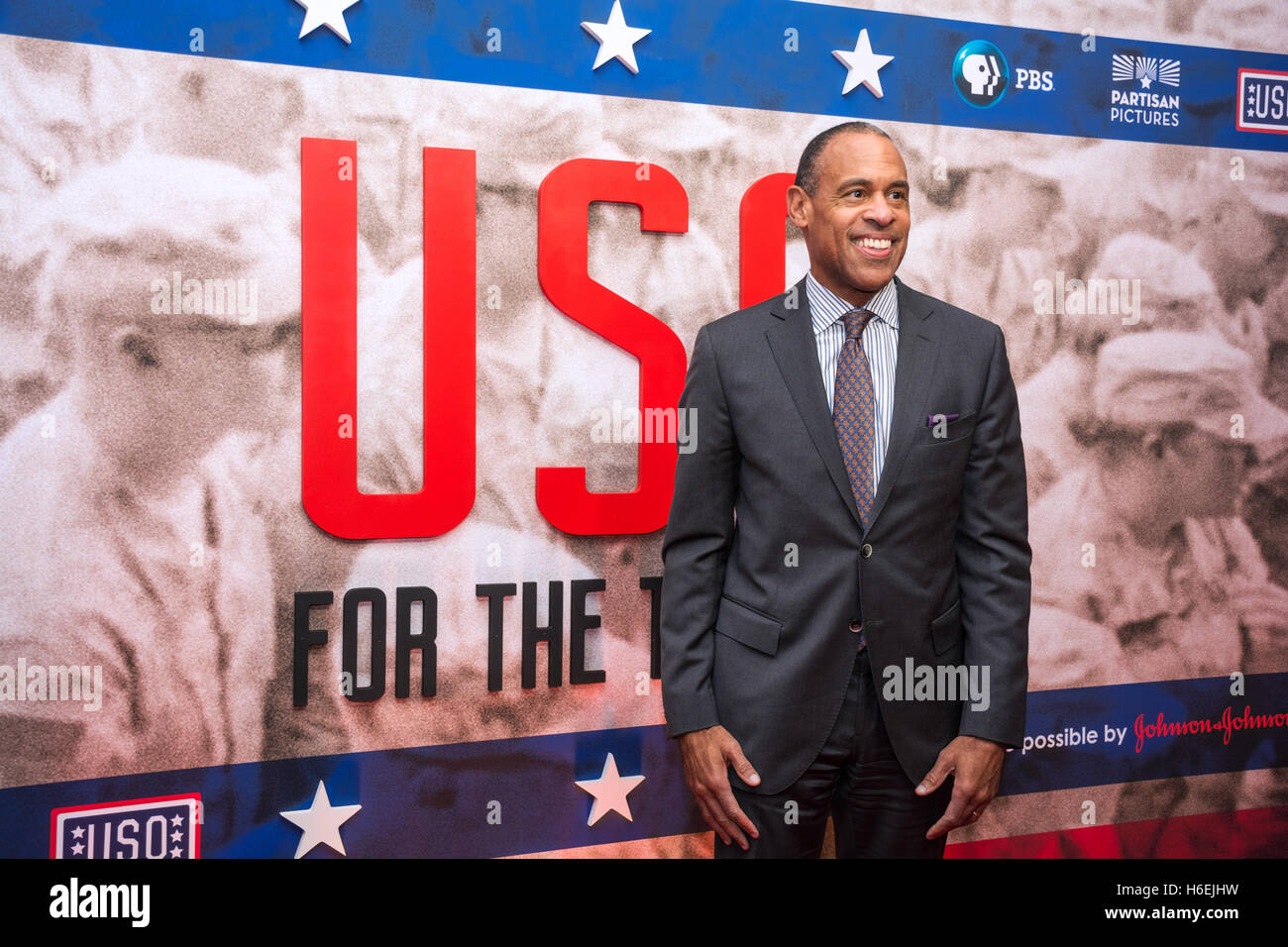 Michael Sneed attends the USO anniversary. The United Service ...