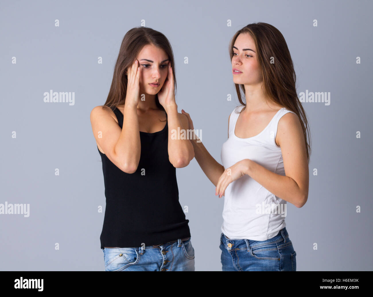 Worrying women hi-res stock photography and images - Alamy