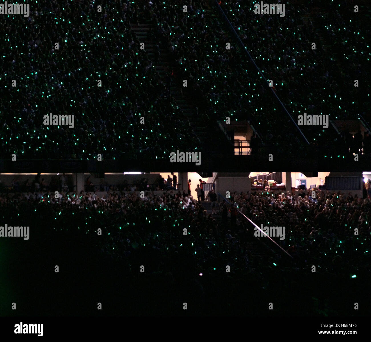 Canadian singer songwriter leonard cohen hi-res stock photography and ...