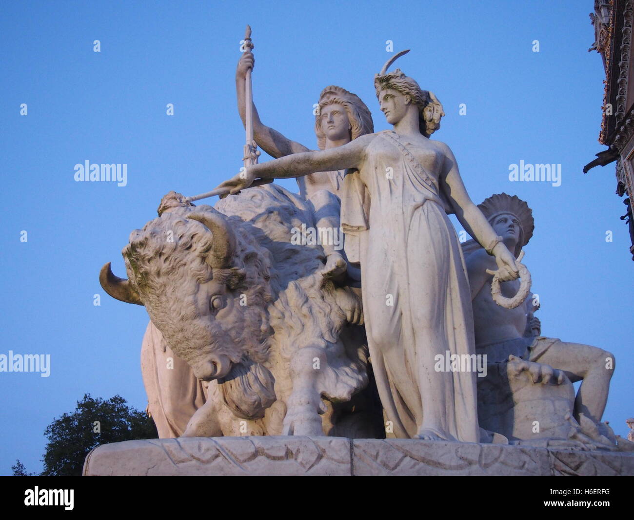 Allegory stone statues in Royal albert hall memorial Stock Photo - Alamy