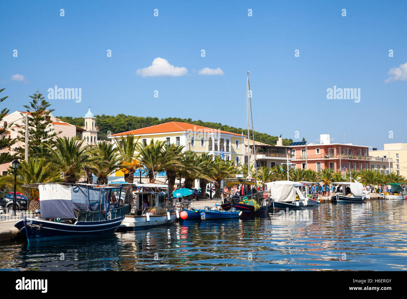 Argostoli harbour kefalonia greece hi-res stock photography and images ...