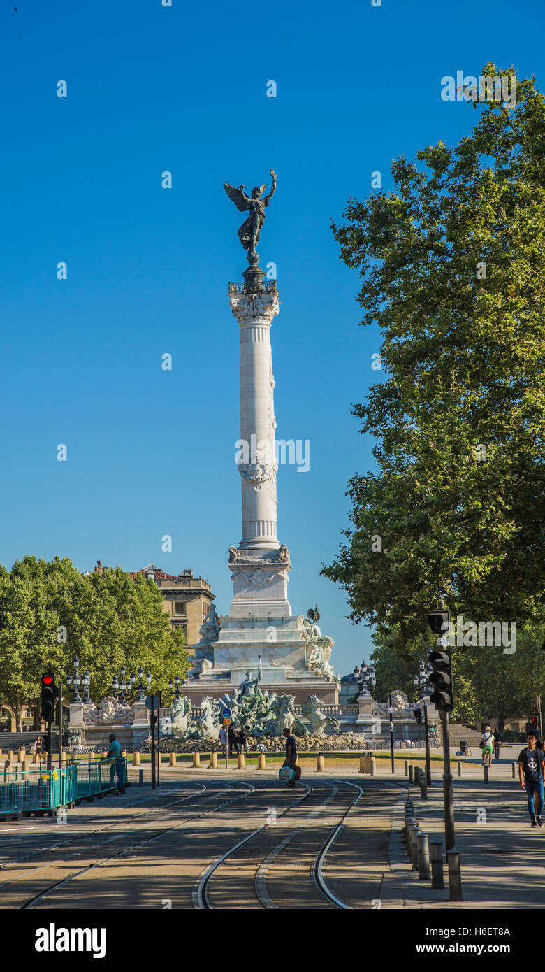 Staggered column hi-res stock photography and images - Alamy