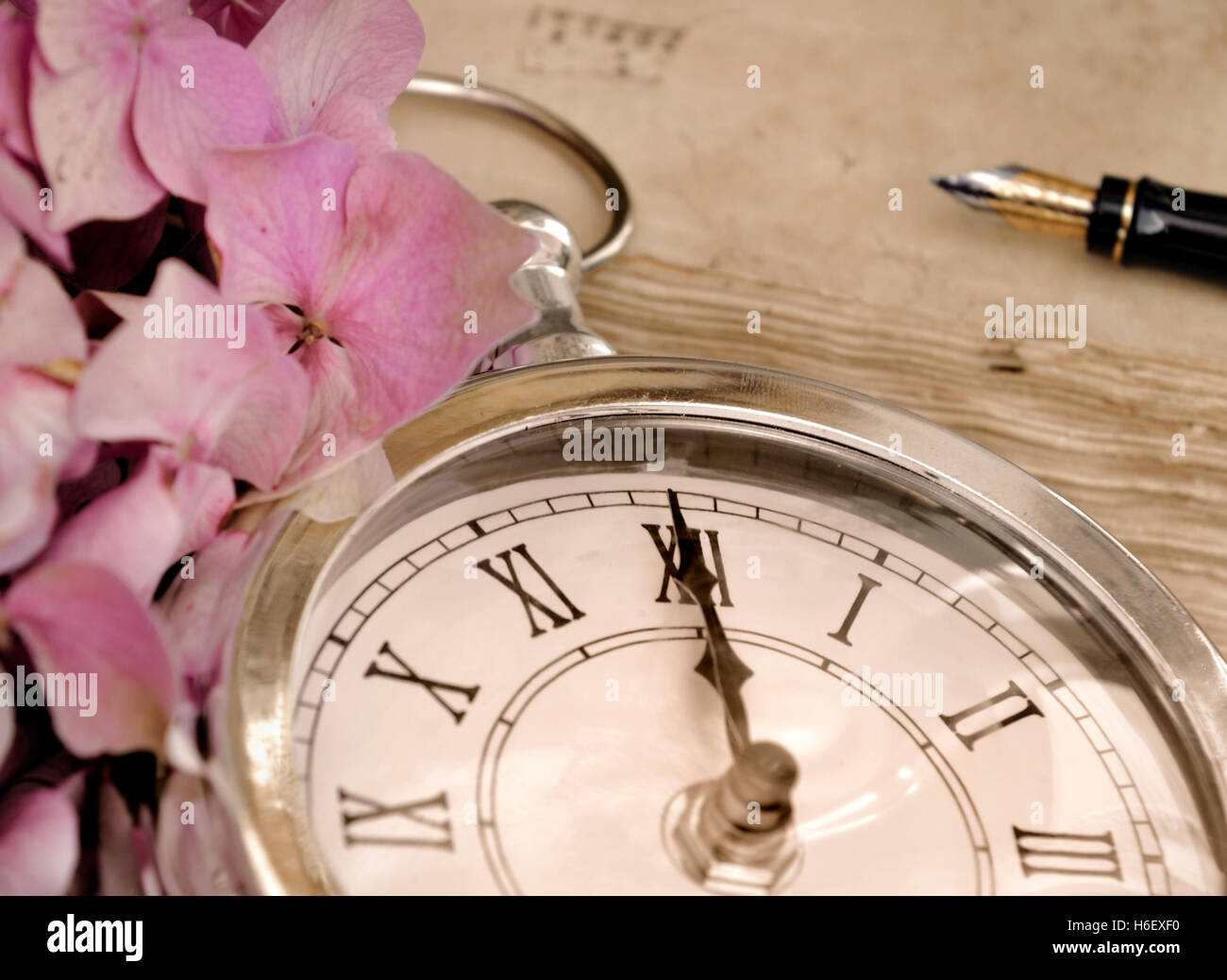 Midnight clock hi-res stock photography and images - Alamy
